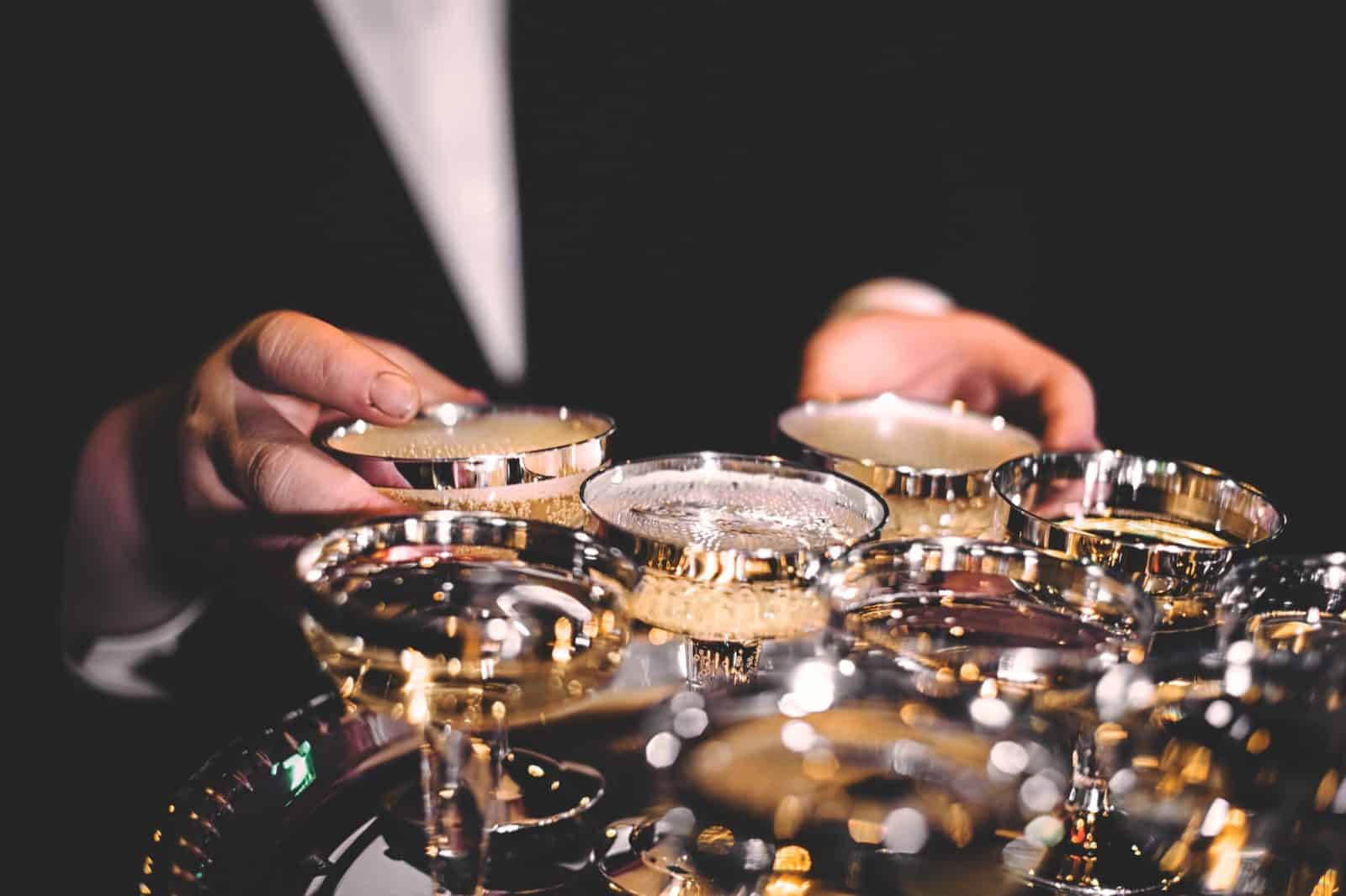How to Choose and Serve Champagne: Expert Tips and What To buy - HiP ...