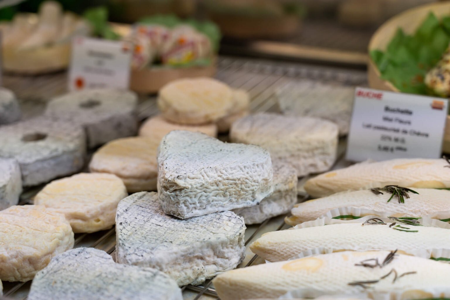 Our Favorite Stinky French Cheese: What To Buy, Tips & Where To Shop ...